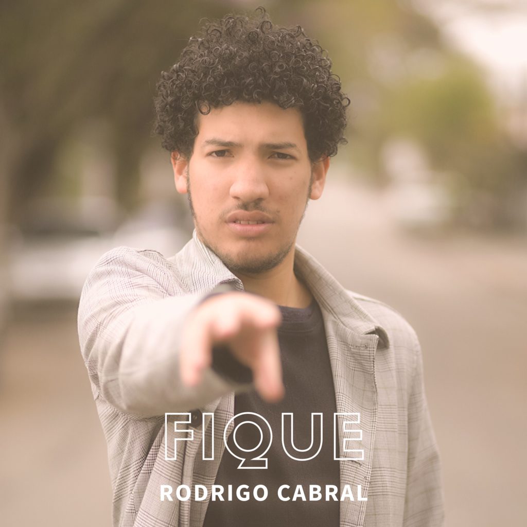 Fique | Confira o novo single de Rodrigo Cabral! - Somos de Cristo